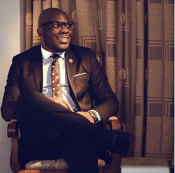 He Is Still Kissing ~ @freke_live | Praiseworld Radio